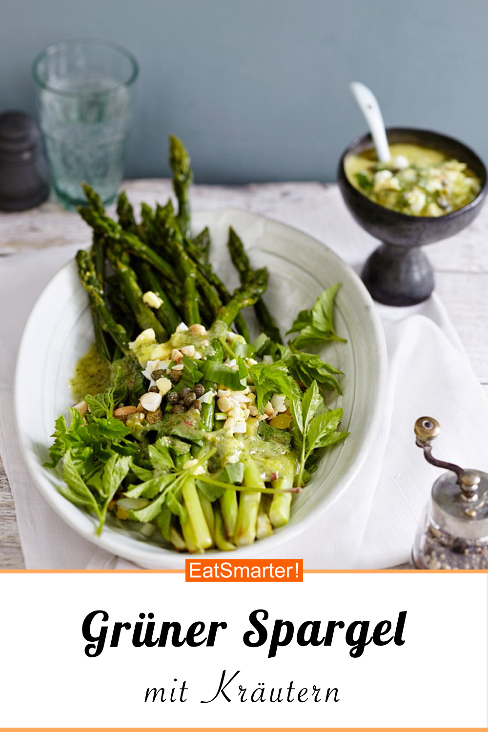Grüner Spargel mit Kräutern Rezept | EAT SMARTER