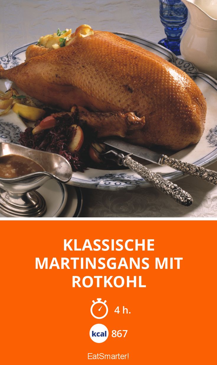 Klassische Martinsgans mit Rotkohl Rezept | EAT SMARTER