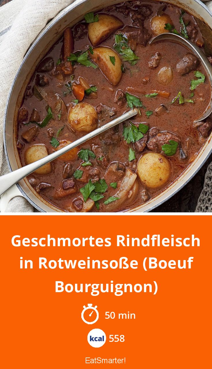 Geschmortes Rindfleisch in Rotweinsoße (Boeuf Bourguignon) Rezept | EAT ...