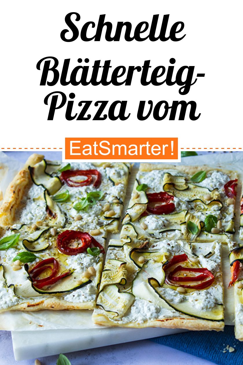 Schnelle Blätterteig-Pizza vom Blech Rezept | EAT SMARTER
