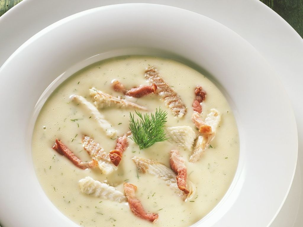 Aalsuppe Rezept | EAT SMARTER