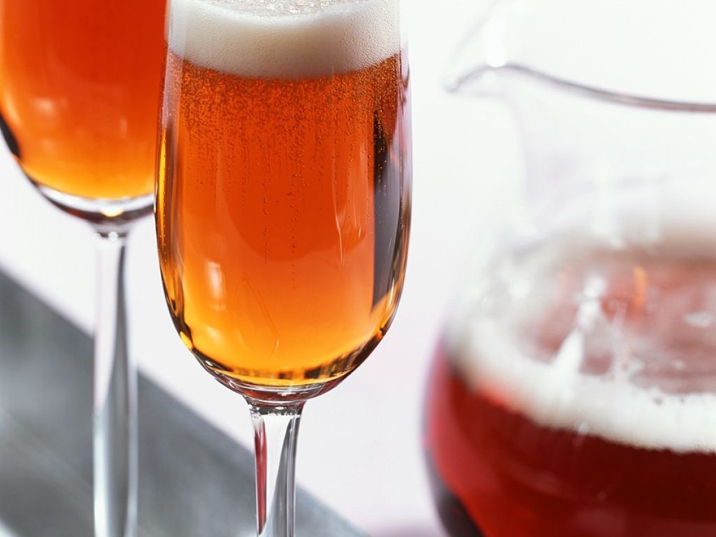 Bier-Cocktail Rezept | EAT SMARTER