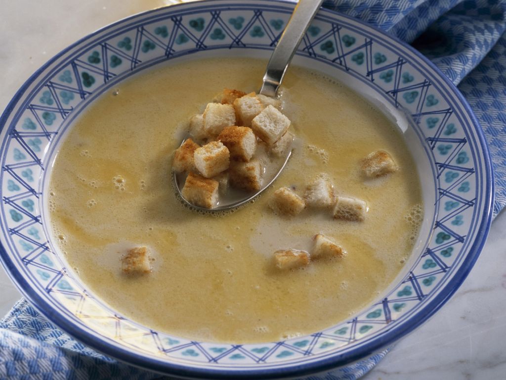 Biersuppe nach Münchner-Art mit Croutons Rezept | EAT SMARTER