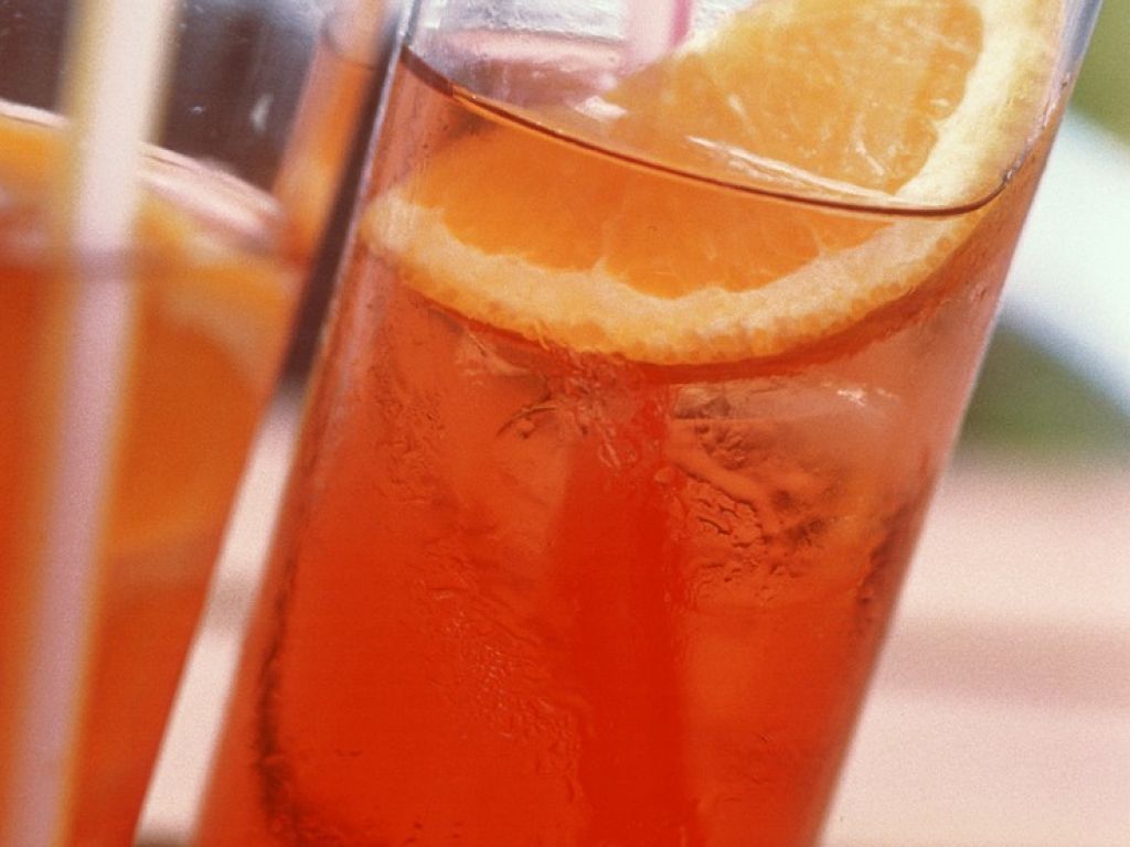 Bitter-Orange-Drink Rezept | EAT SMARTER