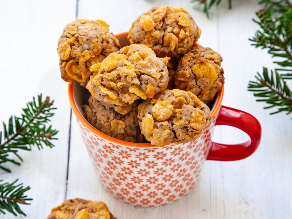 Crispy Cornflakes Cookies Rezept | EAT SMARTER