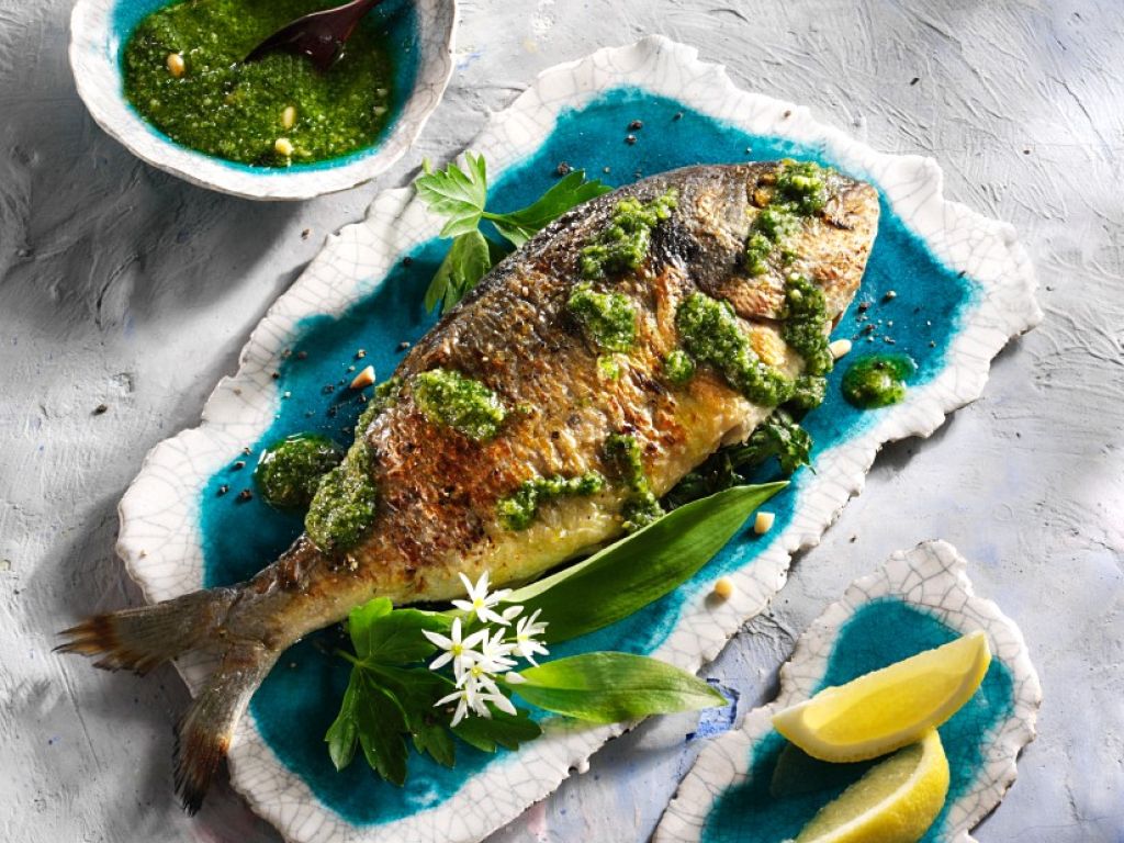 Dorade gebraten Rezept | EAT SMARTER
