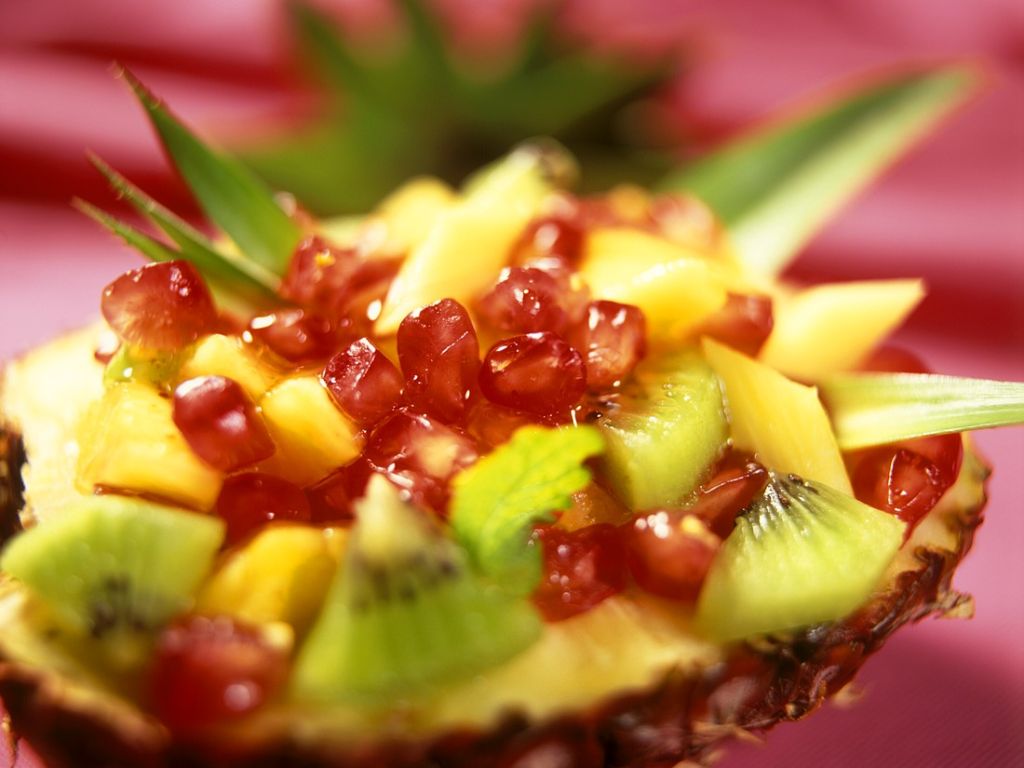 Exotischer Fruchtsalat Rezept | EAT SMARTER