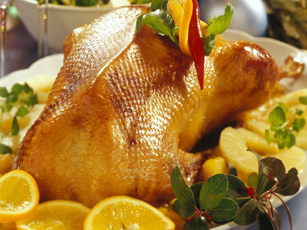 Gebratene Ente mit Südfrüchten Rezept | EAT SMARTER