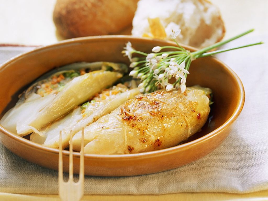 Gefüllter Chicoree Rezept | EAT SMARTER