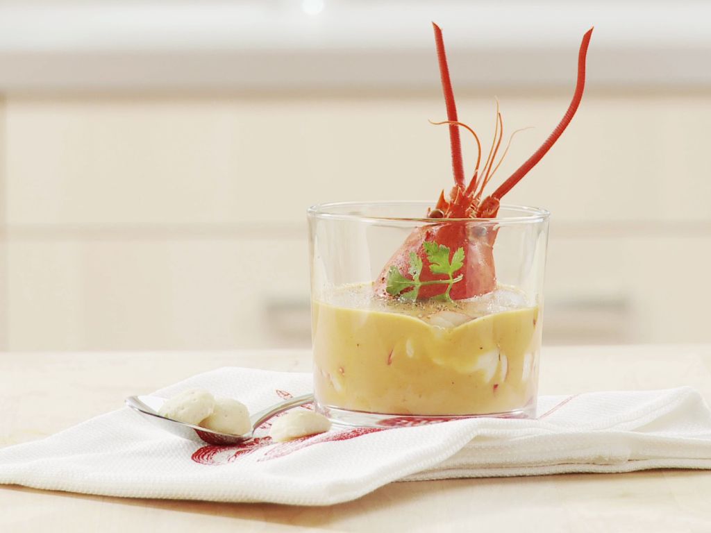 Hummer Bisque Rezept | EAT SMARTER