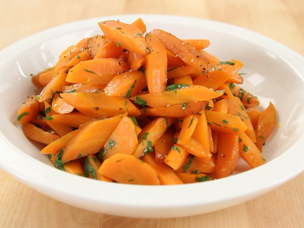 Karotten garen Rezept | EAT SMARTER