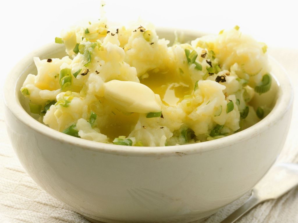 Kartoffelpüree mit Lauchzwiebel (Irish Champ) Rezept | EAT SMARTER