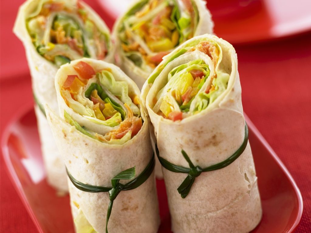 Knackige Gemüse-Wraps Rezept | EAT SMARTER