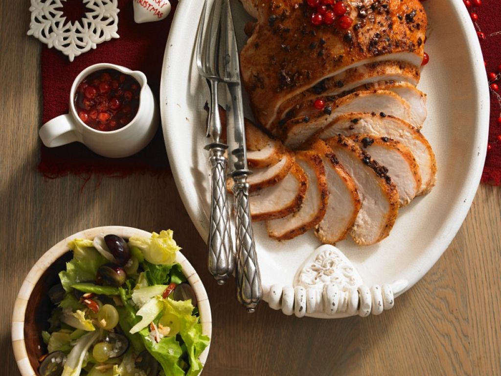 Langsam gegarte Putenbrust Rezept | EAT SMARTER