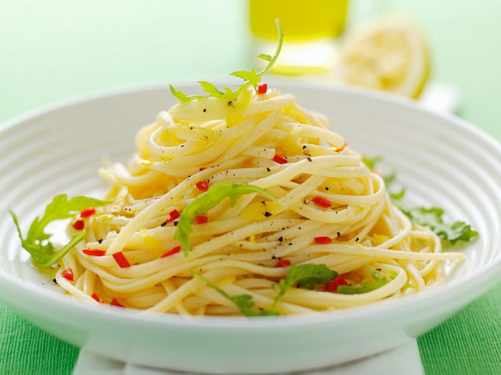 Linguine Aglio e Olio Rezept | EAT SMARTER