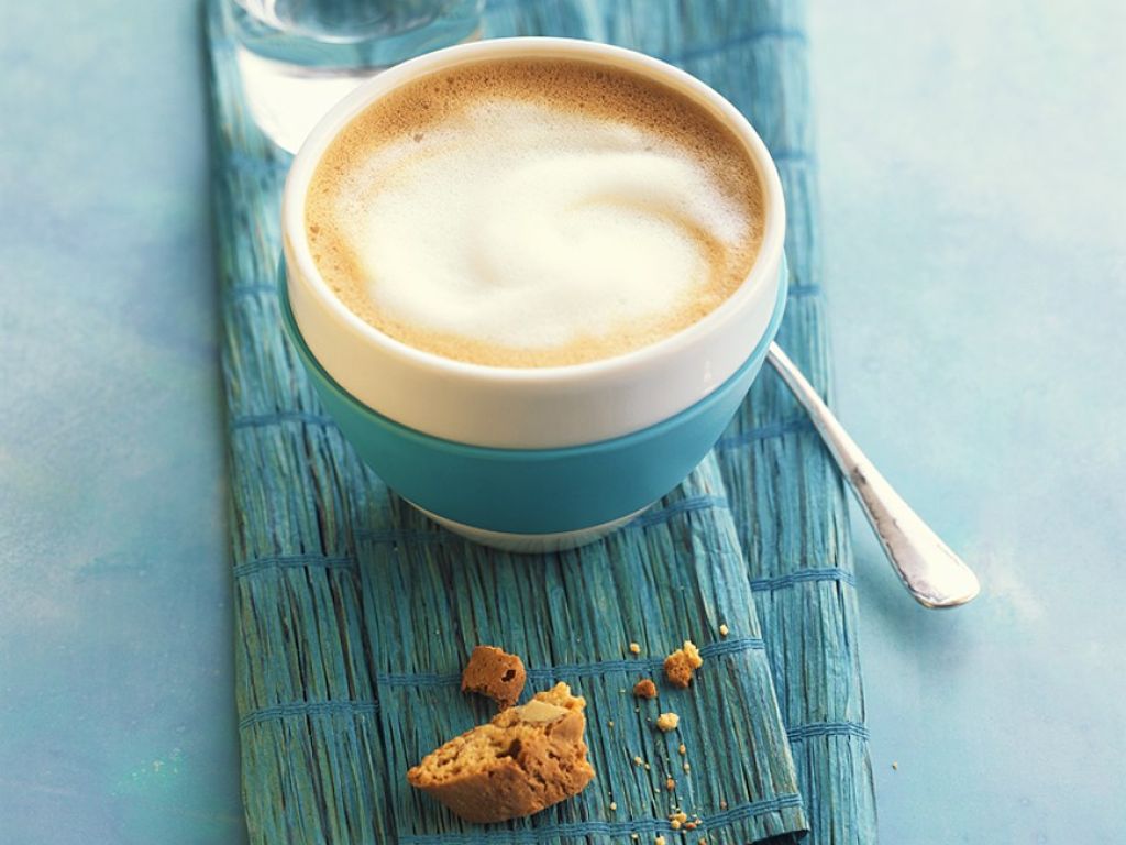 Milchkaffee Rezept | EAT SMARTER