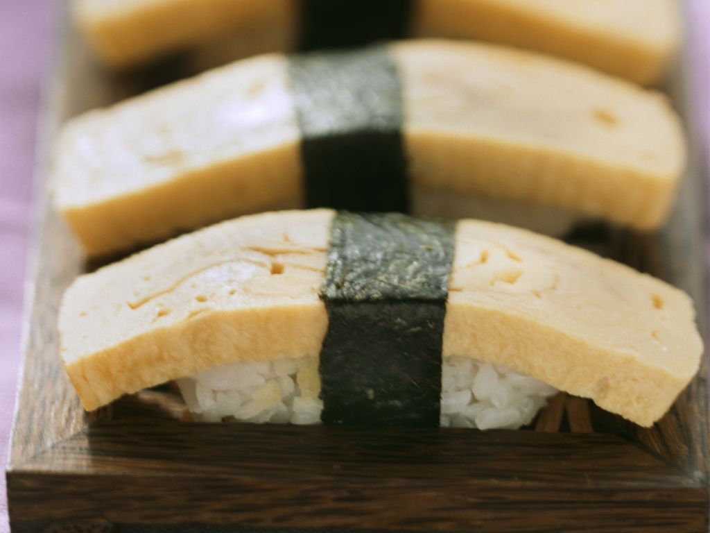 Nigiri mit Eierstich Rezept | EAT SMARTER