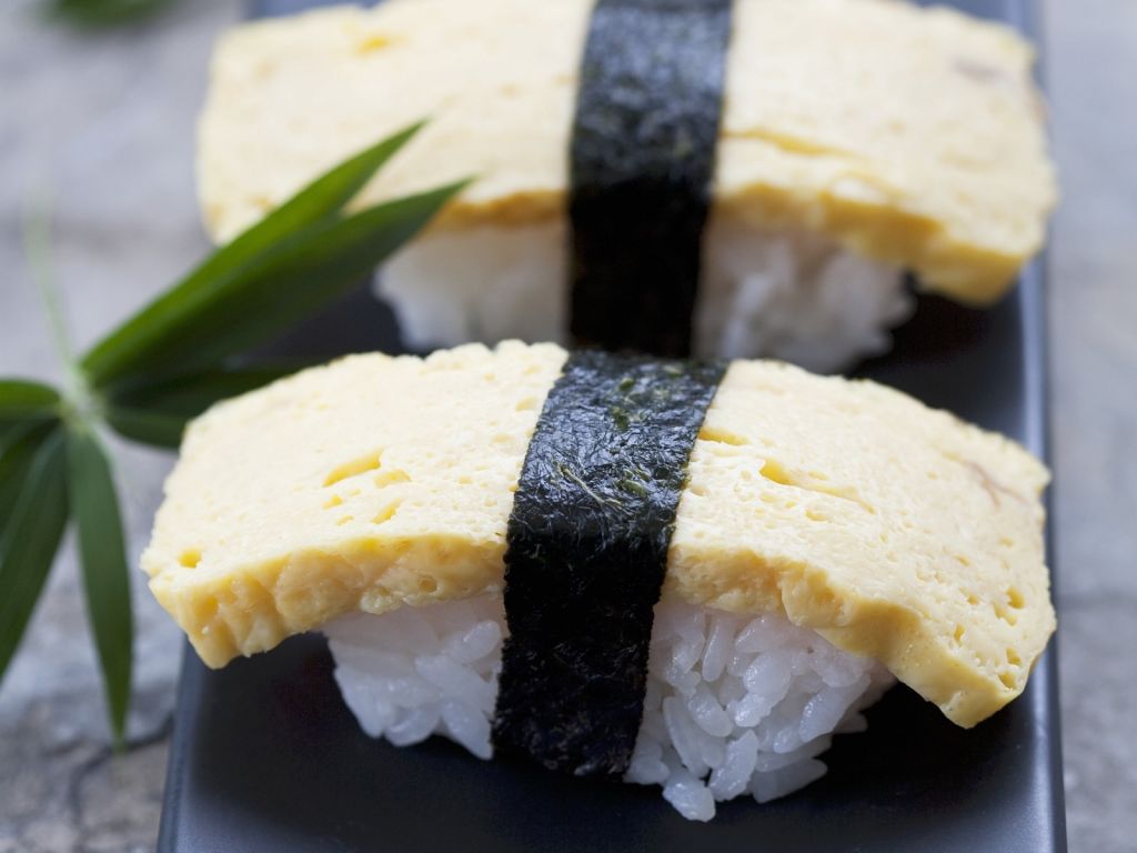 Nigiri-Sushi mit Omelett (Tamagosushi) Rezept | EAT SMARTER
