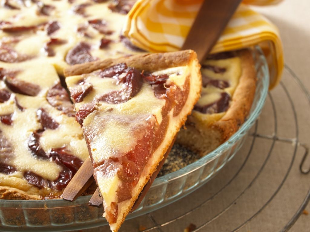 Pflaumenkuchen Rezept | EAT SMARTER