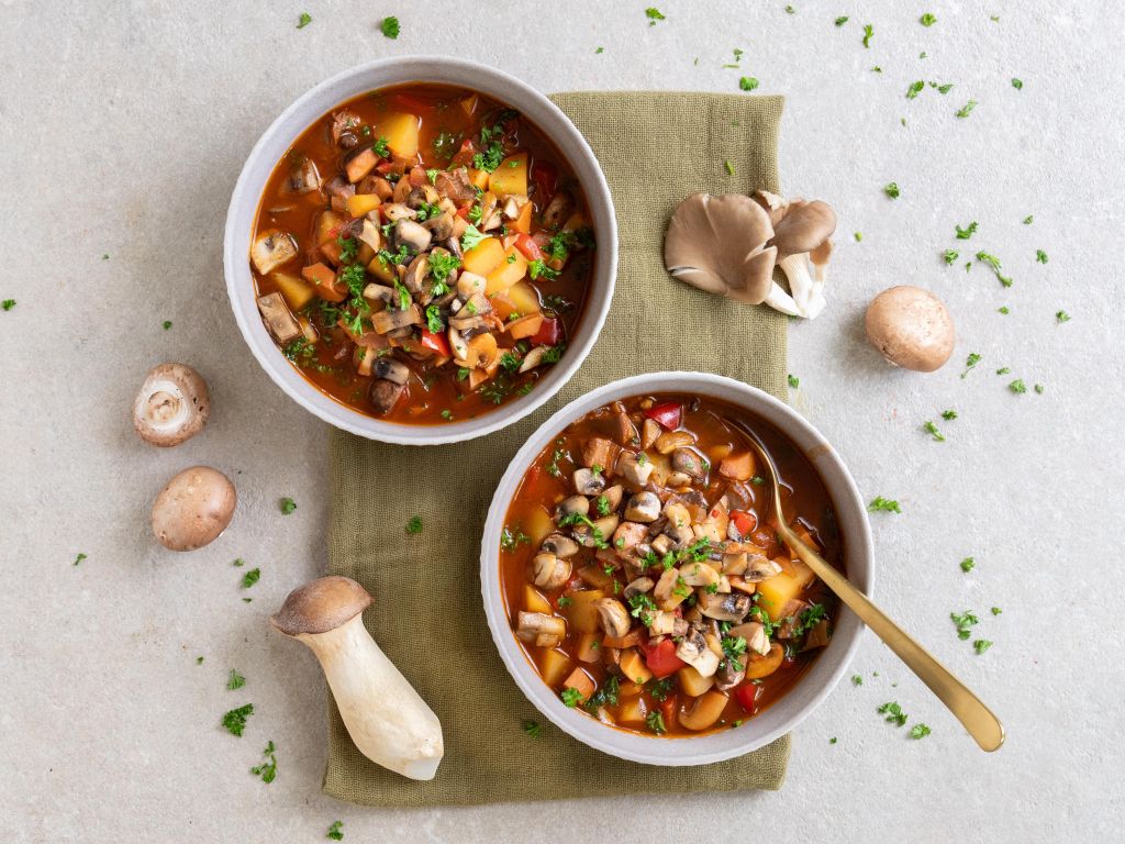 Pilzgulasch Rezept | EAT SMARTER