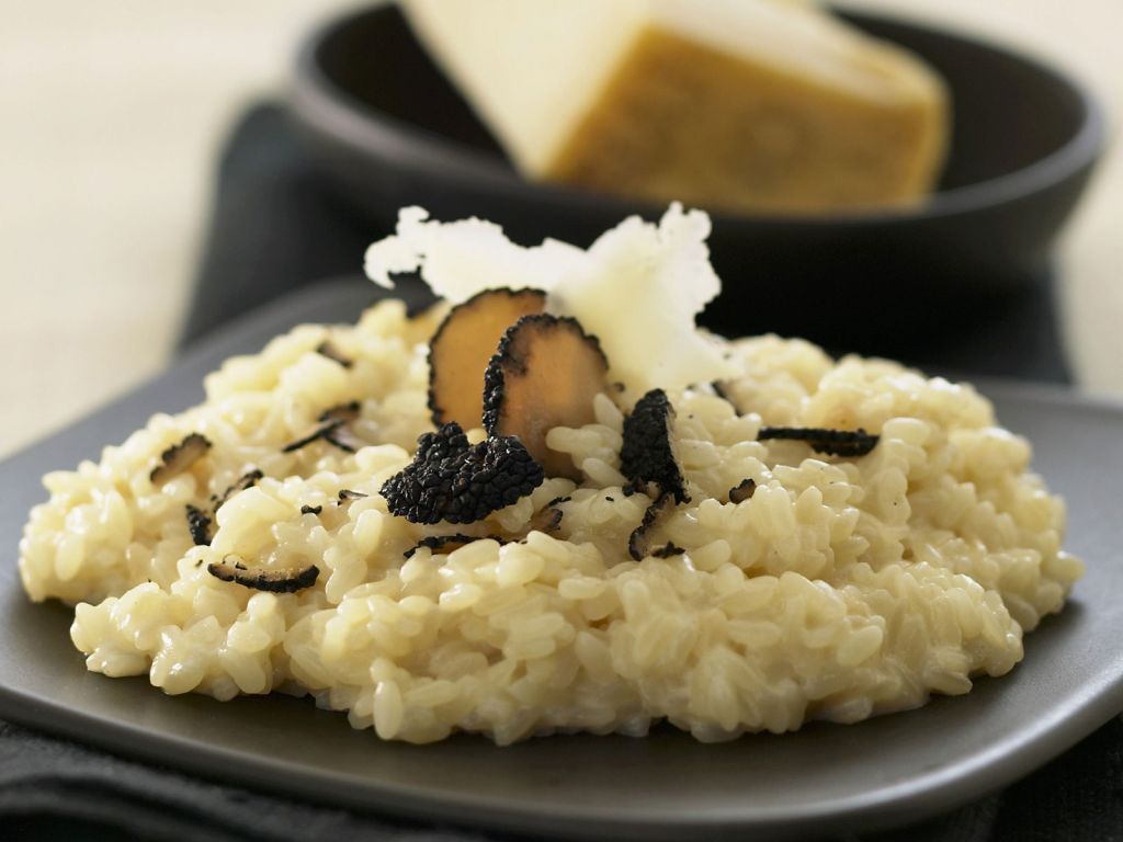 Risotto mit Parmesan und schwarzem Trüffel Rezept | EAT SMARTER