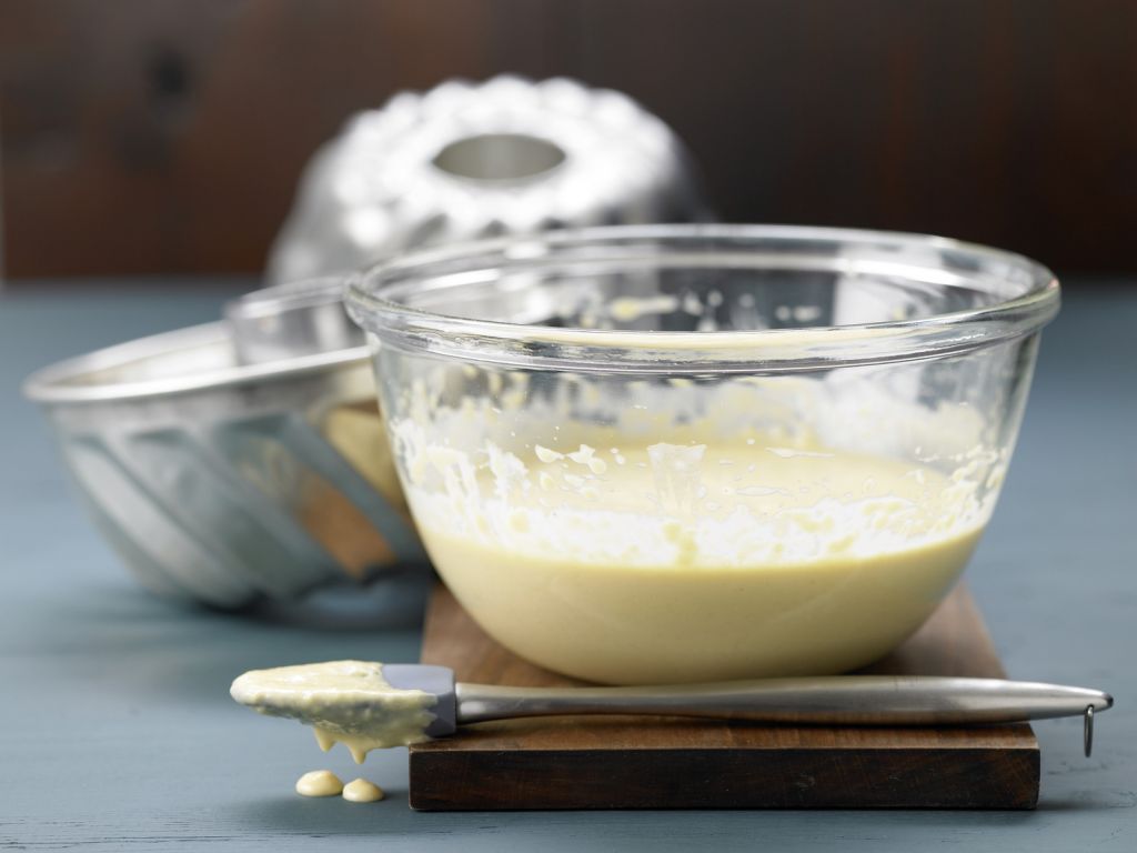 Rührteig Grundrezept - mit Öl und Apfelmus Rezept | EAT SMARTER