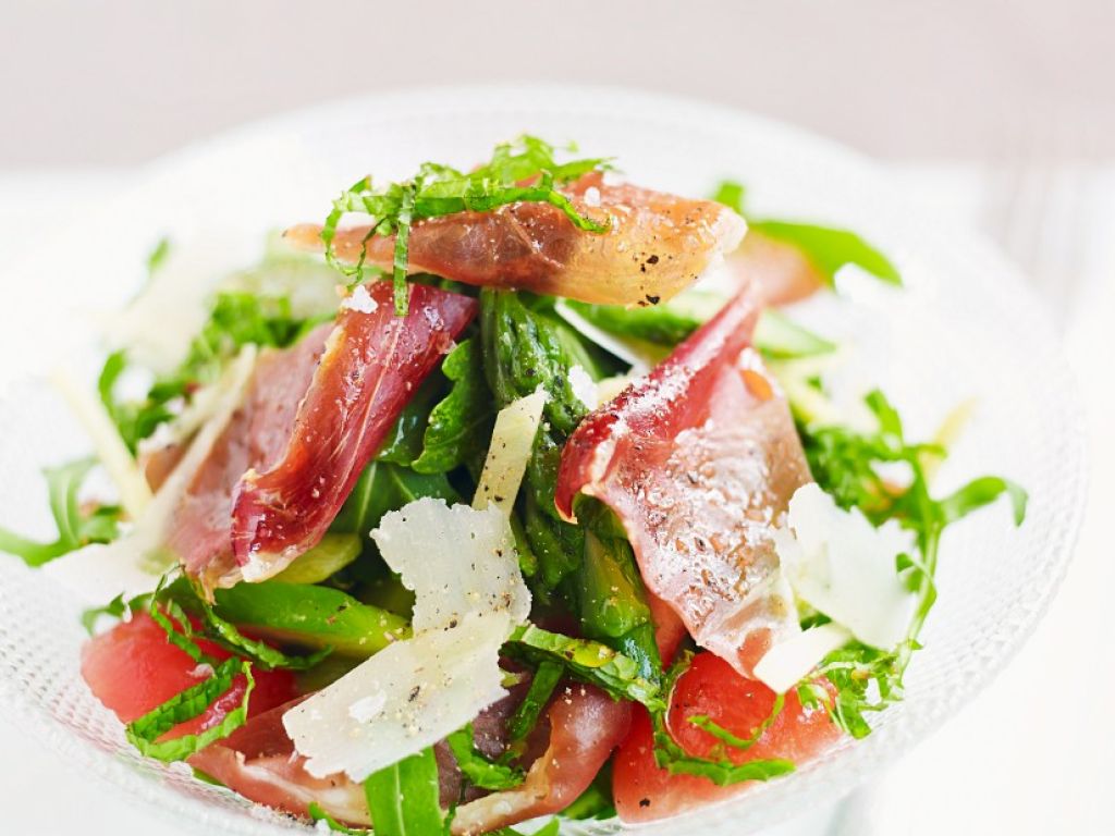 Spargelsalat mit Schinken Rezept | EAT SMARTER
