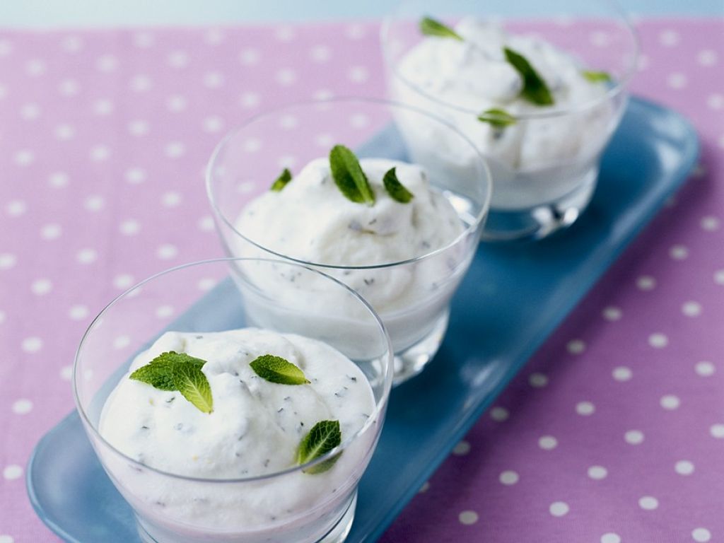Syllabub Rezept | EAT SMARTER