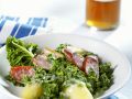 Grünkohl mit Kartoffeln und Pinkel: deftige Hausmannskost Rezept | EAT ...