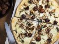 Pizza mit Champignons Rezept | EAT SMARTER