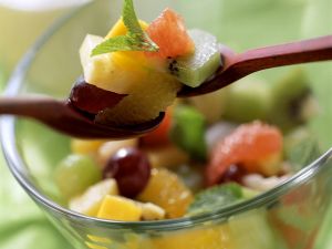 Bunter Fruchtsalat Rezept | EAT SMARTER