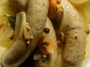 Saure Zipfel Rezept | EAT SMARTER