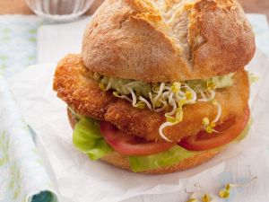 Schnitzelsemmel Rezept | EAT SMARTER