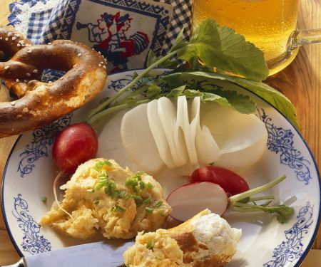 Bayerischer Obazda Rezept | EAT SMARTER