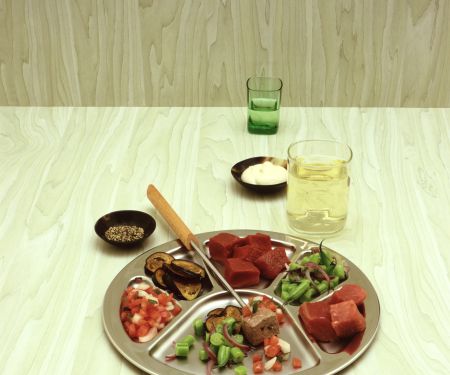 Fleischfondue mit Beilagen Rezept | EAT SMARTER