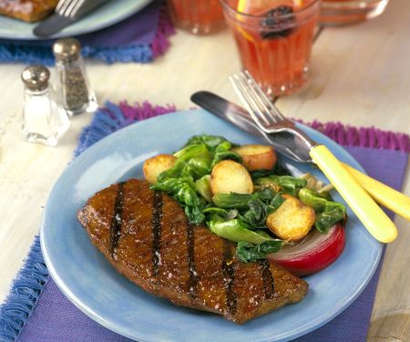 Rinderhüftsteak mit Mangoldgemüse Rezept | EAT SMARTER