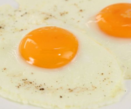 Spiegelei Rezept | EAT SMARTER