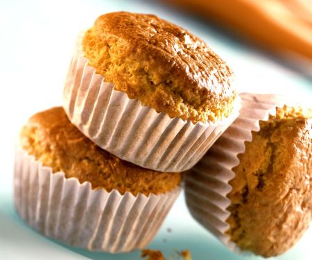 Süße Möhrenmuffins Rezept | EAT SMARTER