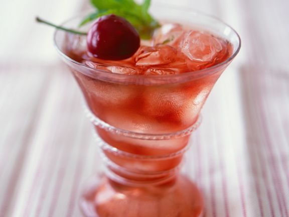 Kirsch-Cocktail Rezept | EAT SMARTER