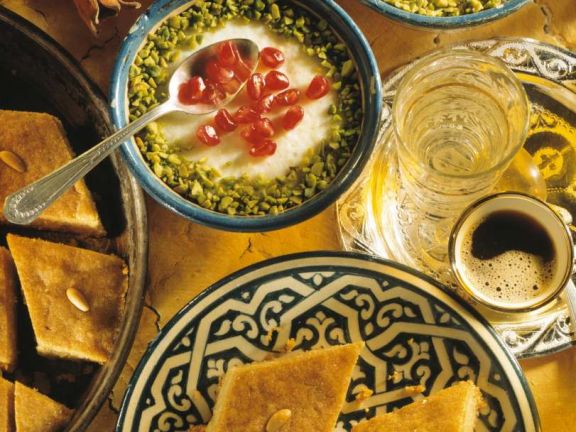 Reismehl-Mandel-Pudding Rezept | EAT SMARTER