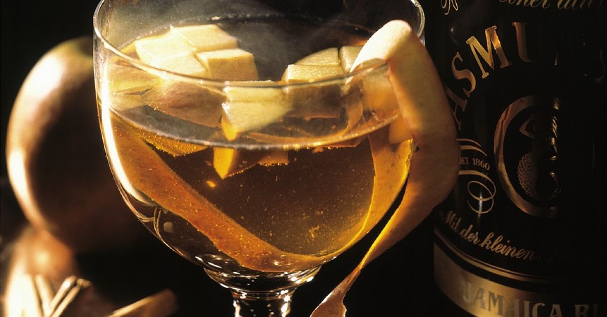 Apfel-Grog Rezept | EAT SMARTER