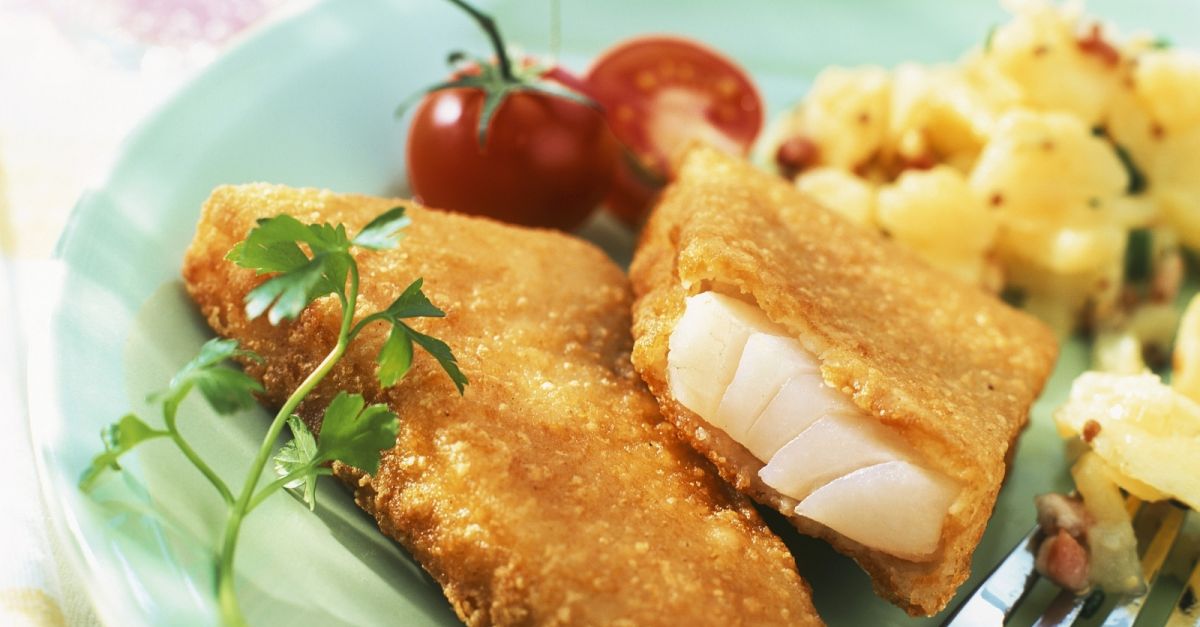 Backfisch mit Kartoffelsalat Rezept | EAT SMARTER