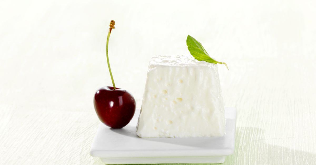 Buttermilch-Quark-Creme Rezept | EAT SMARTER