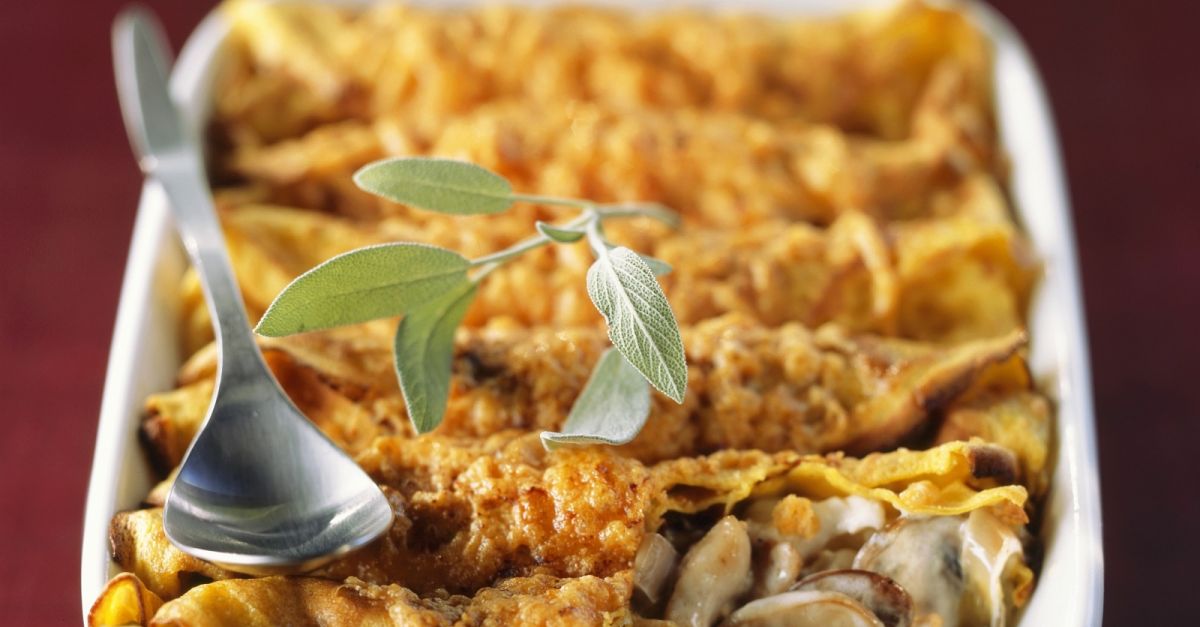 Crêpe-Gratin mit Champignonfüllung Rezept | EAT SMARTER