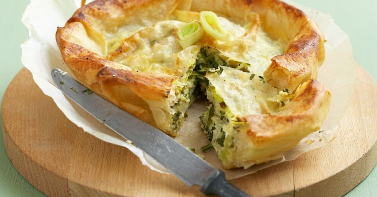 Filoteig-Feta-Kuchen Rezept | EAT SMARTER