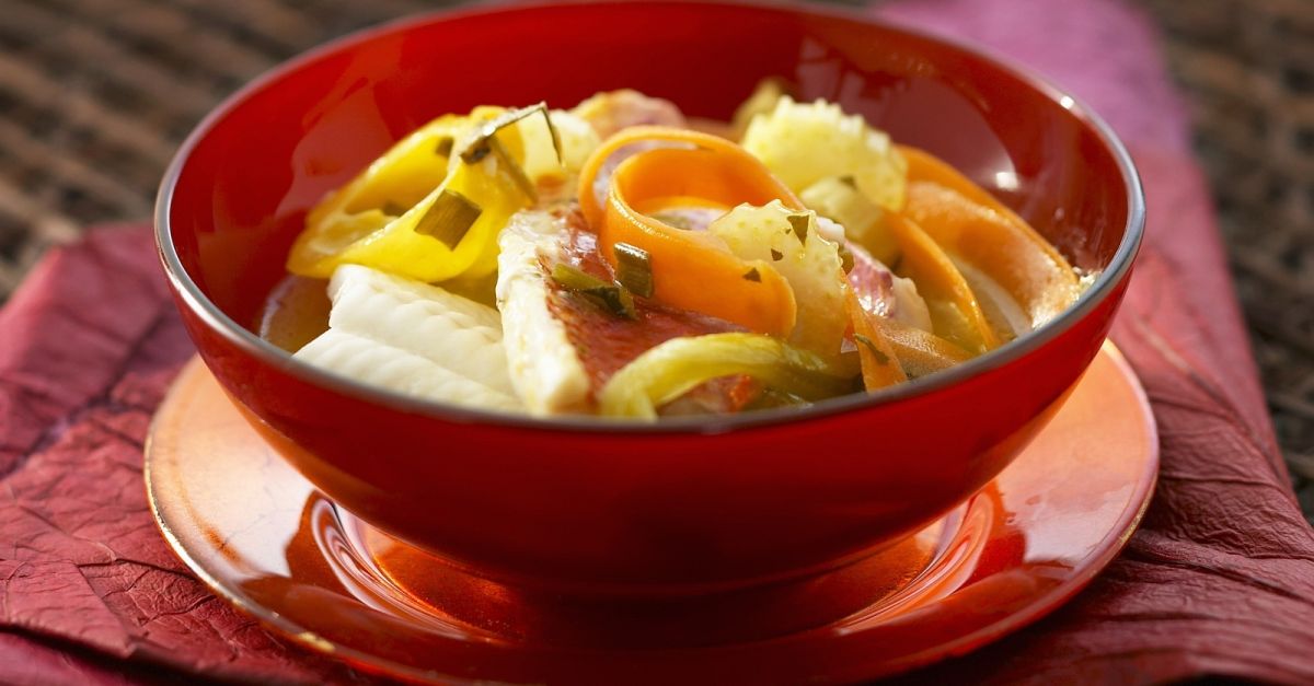 Fischsuppe mit Gemüse Rezept | EAT SMARTER