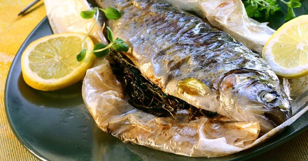 Forelle im Backpapier Rezept | EAT SMARTER