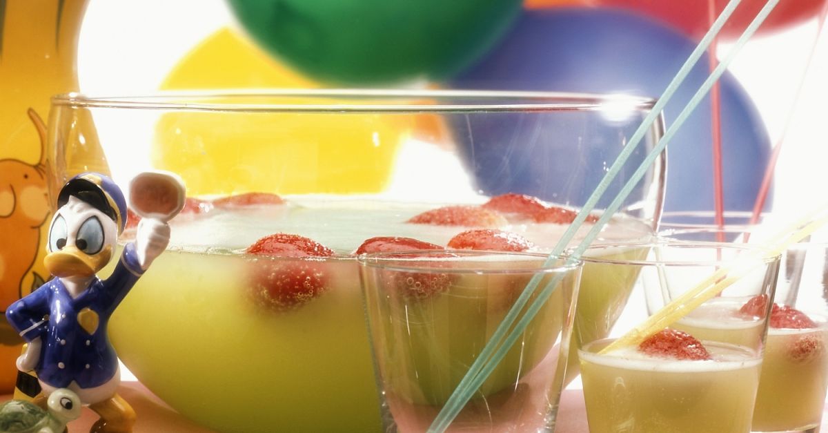 Fruchtbowle für Kinder Rezept | EAT SMARTER