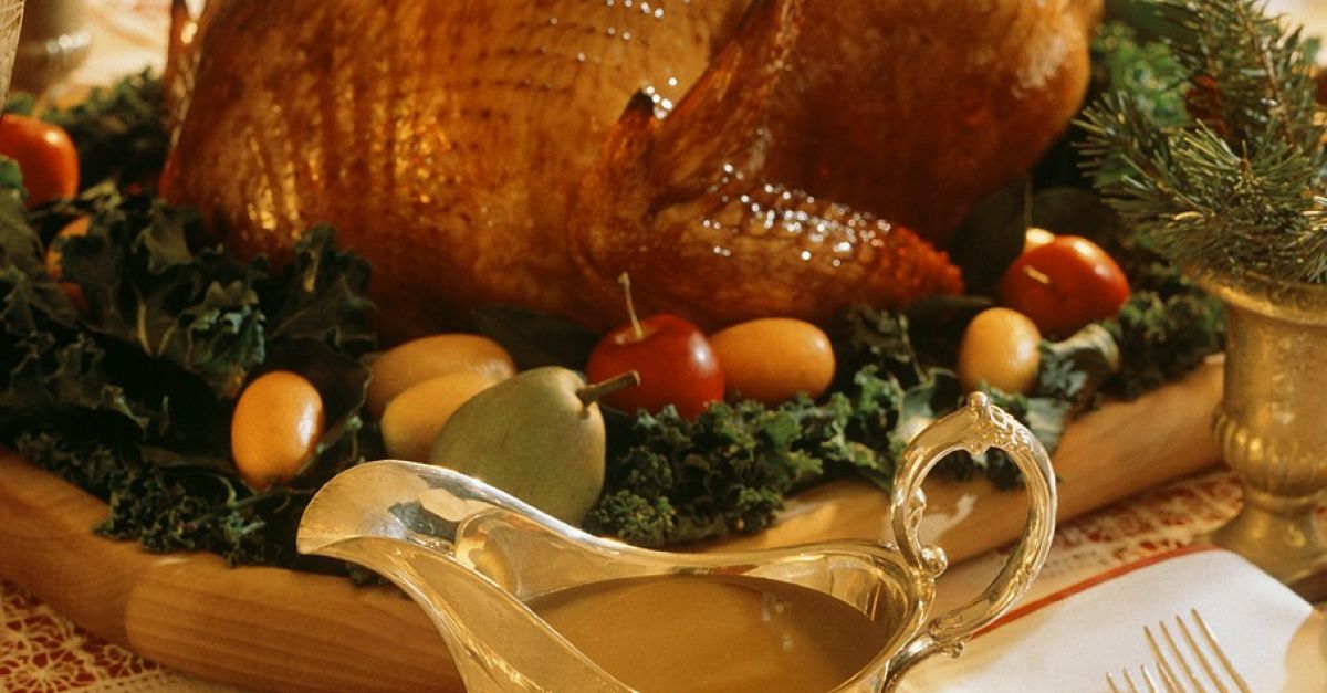 Gefüllter Truthahn mit Sahnesauce Rezept | EAT SMARTER