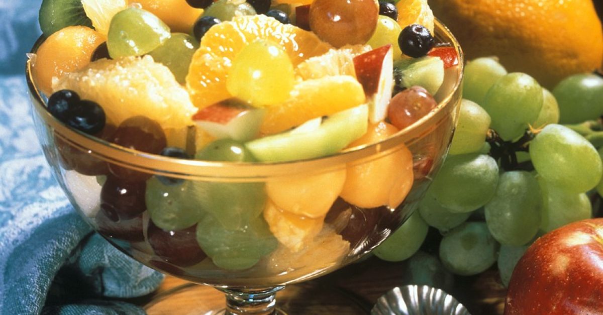 Gemischter Fruchtsalat Rezept | EAT SMARTER